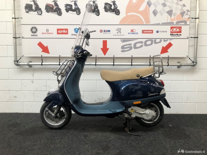 Vespa LX 50 blauw